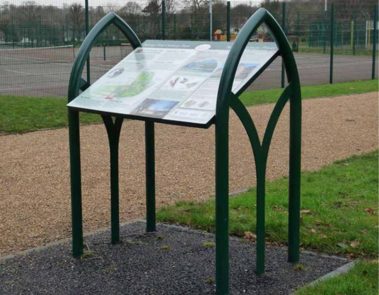 Lectern frames and upright structures • Arien Signs